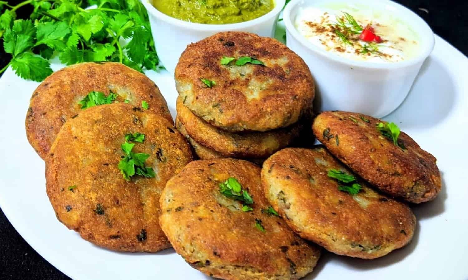 Dal Aloo Tikki Recipe: नाश्ते में दाल आलू टिक्की ट्राई करके देखे बार ...