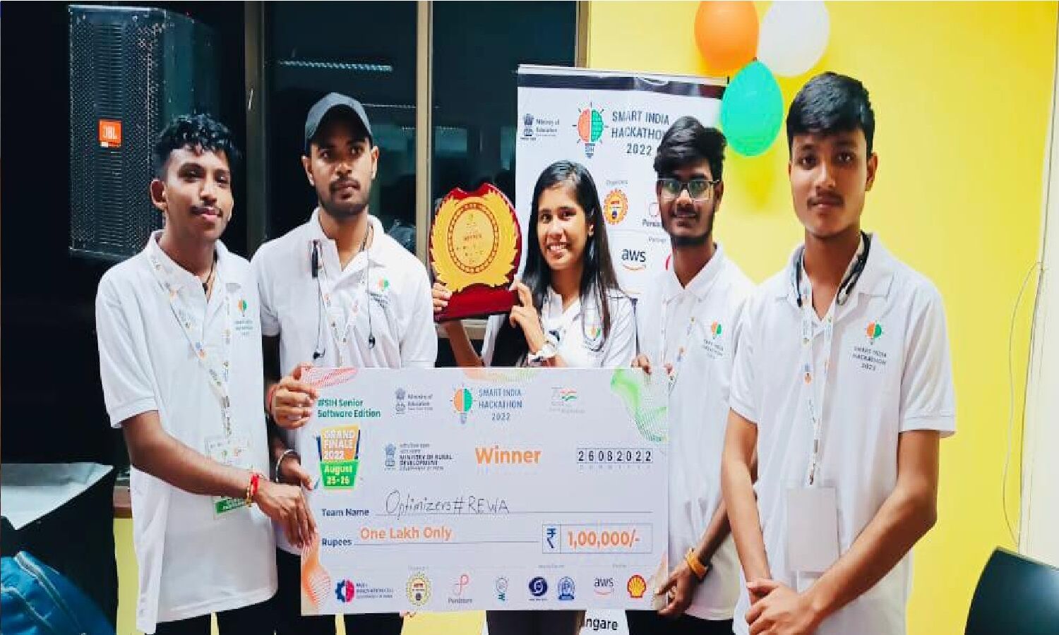 स्मार्ट इंडिया हैकाथॉन राष्ट्रीय प्रतियोगिता में Rewa GEC के स्टूडेंट्स ...