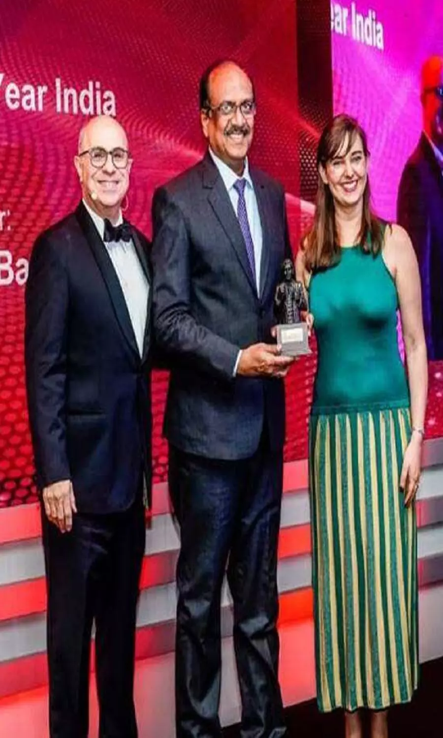 Canara Bank ने लंदन में जीता बैंकर्स बैंक ऑफ द ईयर अवार्ड 2022