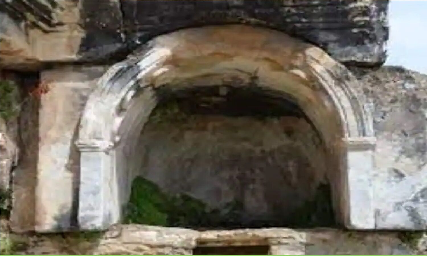 The Gate Of Hell: ये है नर्क का दरवाजा, जहां पहुंचते ही दम तोड़ देता है ...