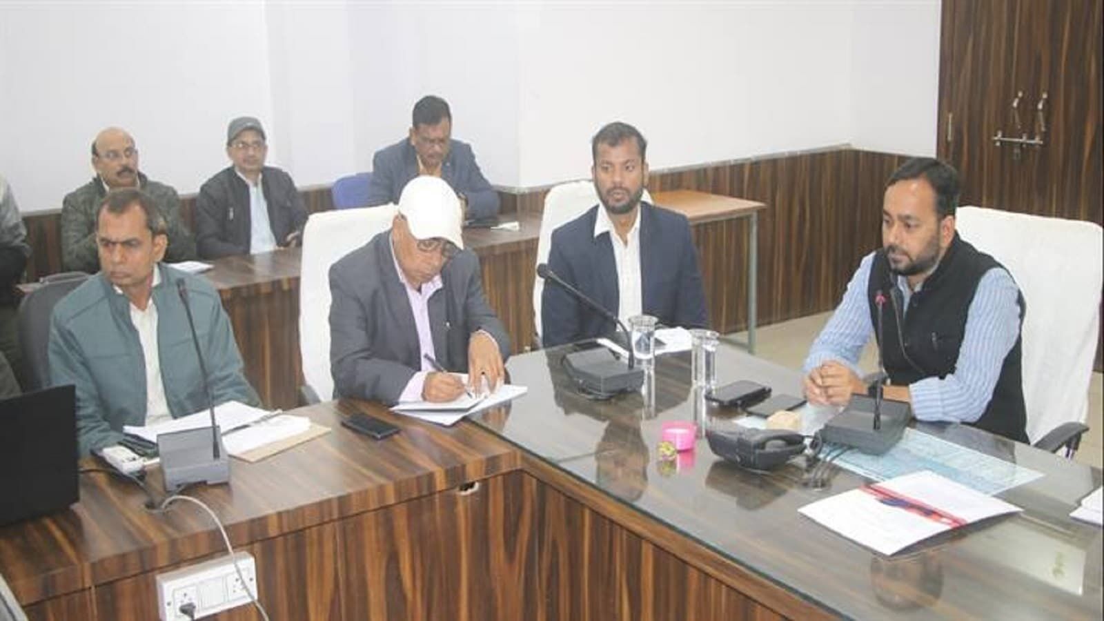 नॉन अटेंड शिकायत उच्च स्तर पर पहुंचने के चलते सतना कलेक्टर ने 26 ...